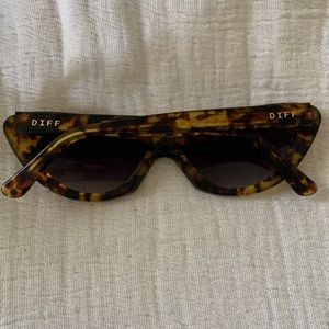 Diff Eyewear | Accessories | Diff Eyewear Cleo Cat Eye Sunglasses ...